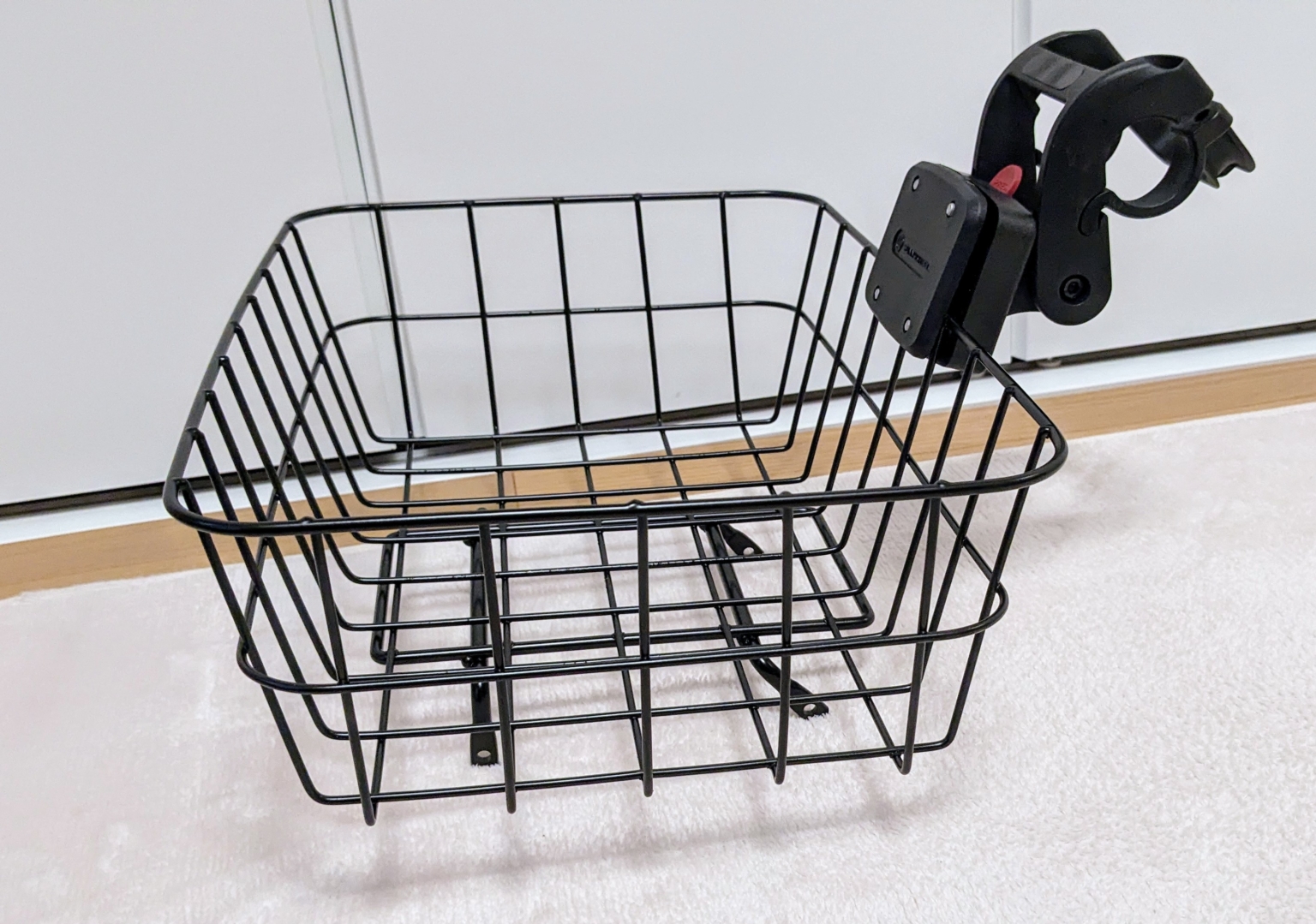 クロスバイクに前カゴを取り付ける方法（前カゴ＋ハンドルアタッチメント） | いいぞブログ